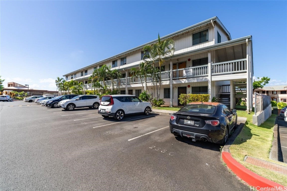 Pearl Horizons 3A 98-650 Moanalua Loop 242 in PEARLRIDGE | MLS ...