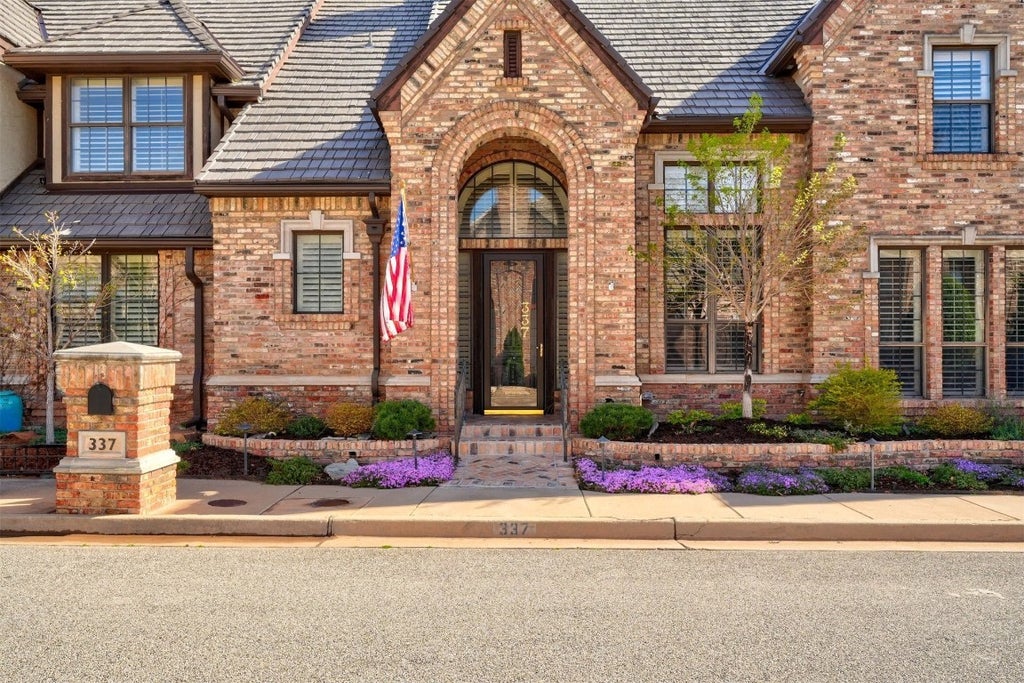 337 Millbrook Drive, Norman Property Listing: MLS® #1161157