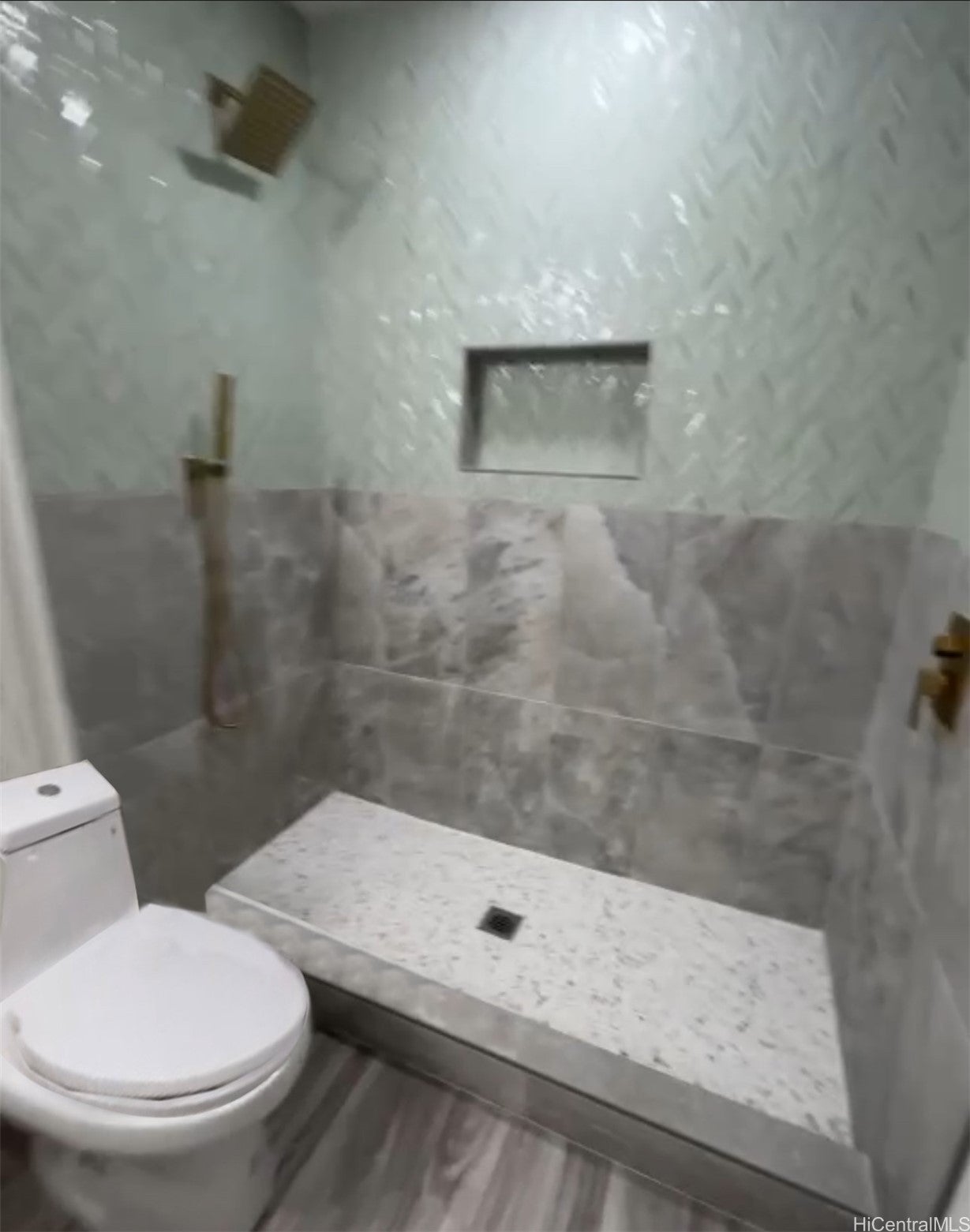 362 Waiopua Place in KOKO HEAD TERRACE | MLS® 202510122 For Sale ...