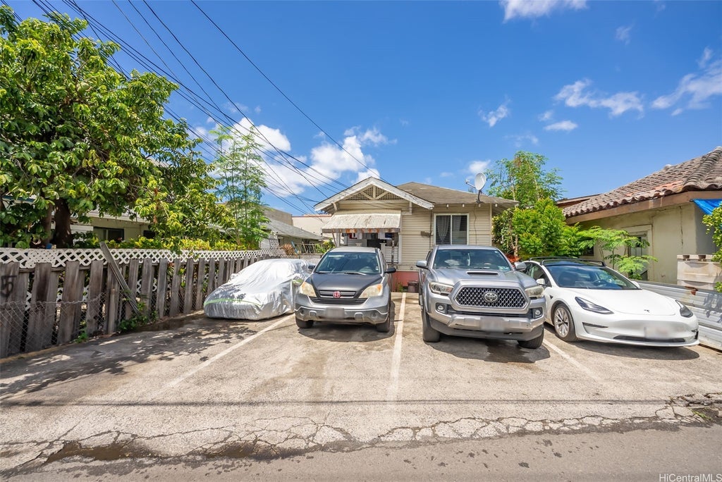 2005 Stanley Street, Honolulu Property Listing: MLS® #202512775