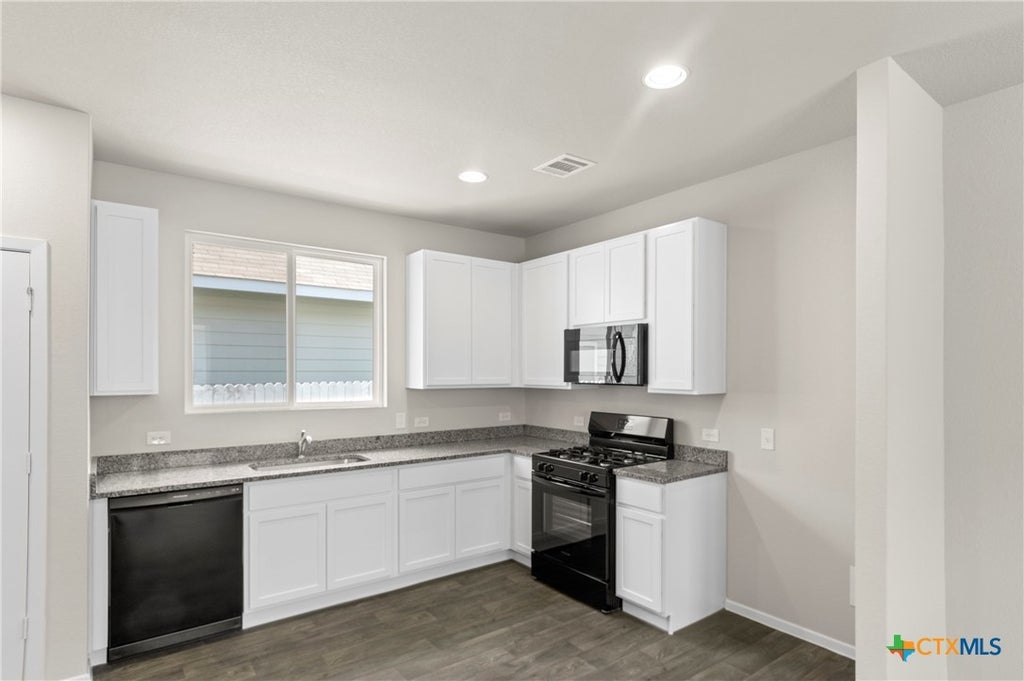 3035 Winding Creek Road, Kyle Property Listing: MLS® #581286