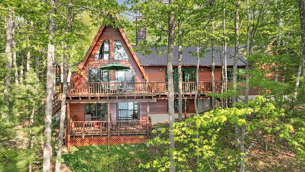 Diamond Lake Properties For Sale - LakePlace.com