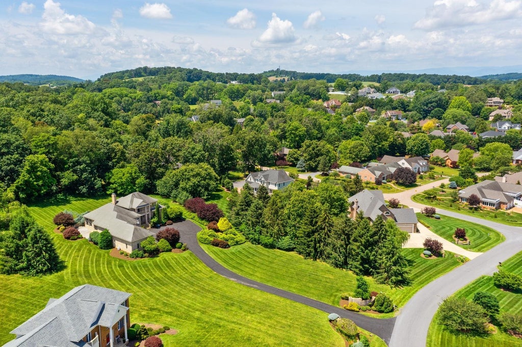 3417 Lake Pointe Dr, Rockingham Property Listing: MLS® #665711