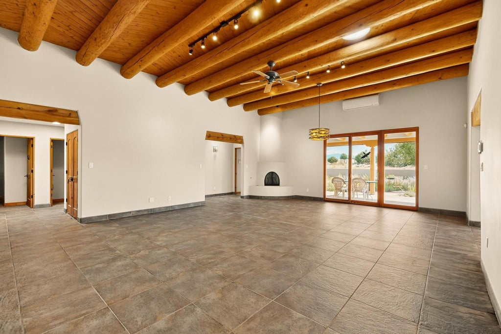 1 Reno Road, Santa Fe Property Listing: MLS® #202502500