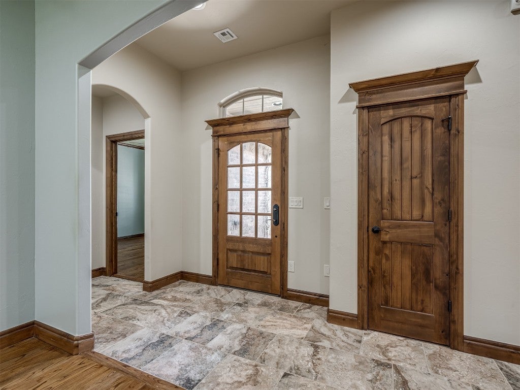 19512 Green Meadow Lane, Edmond Property Listing: MLS® #1177933