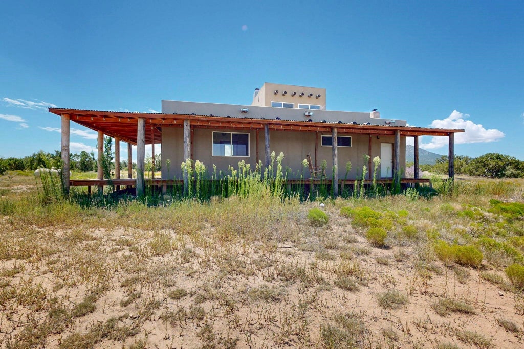 22 Warrenpoint Road, Cerrillos Property Listing: MLS® #202503479
