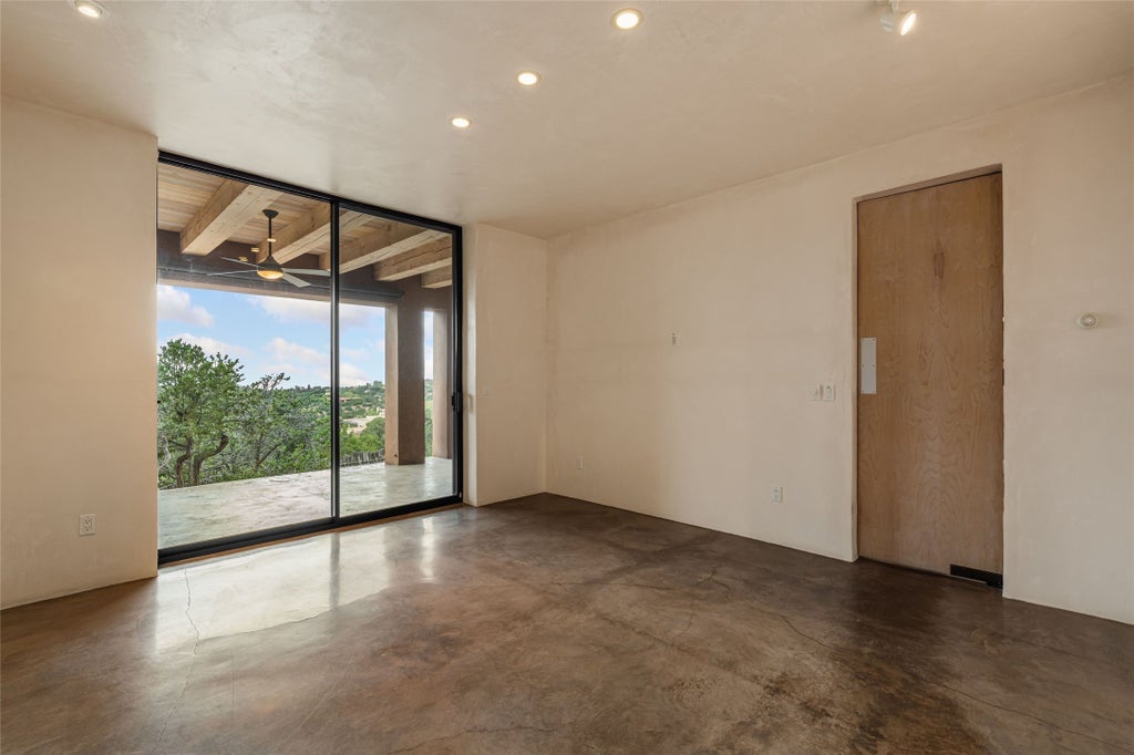 1131 Piedra Rondo, Santa Fe Property Listing: MLS® #202503643