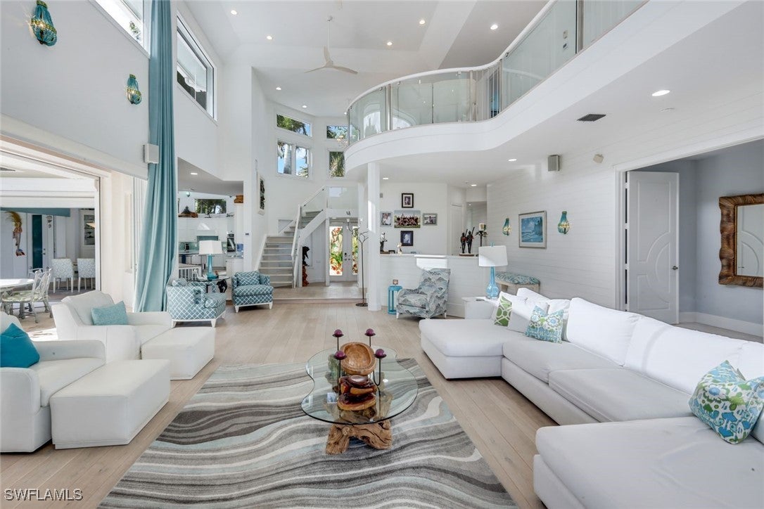 831 Caxambas Dr, MARCO ISLAND, FL 34145 225076411 | Nicklaus Vance