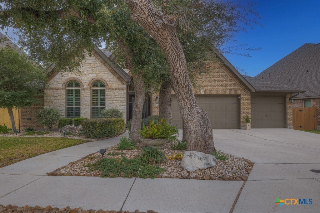 595 Oak Brook Drive, New Braunfels Property Listing: MLS® #600556