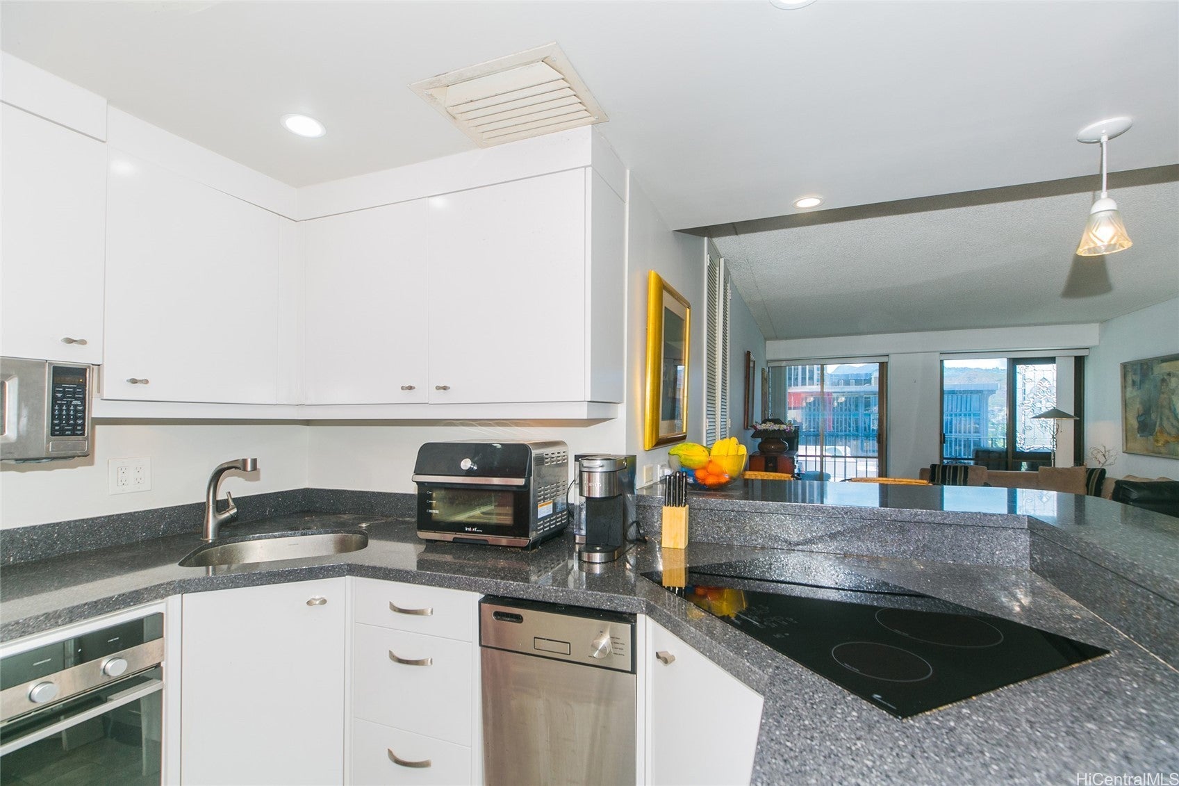 Harbor Square 700 Richards Street 1105 in DOWNTOWN | MLS® 202601048 For ...