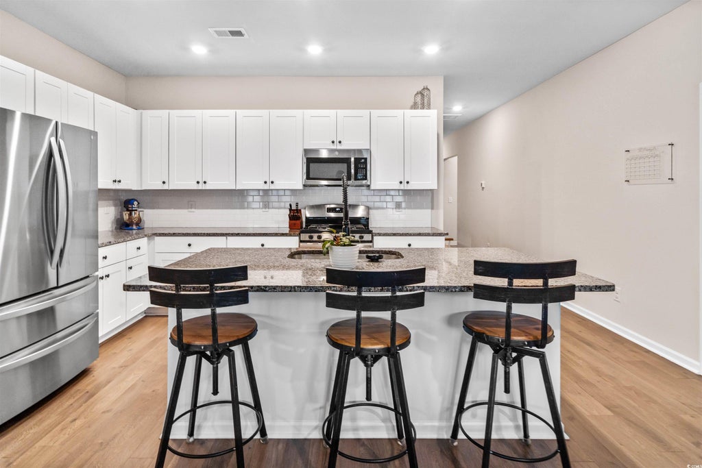 2724 Desert Rose St., Little River Property Listing: MLS® #2600035