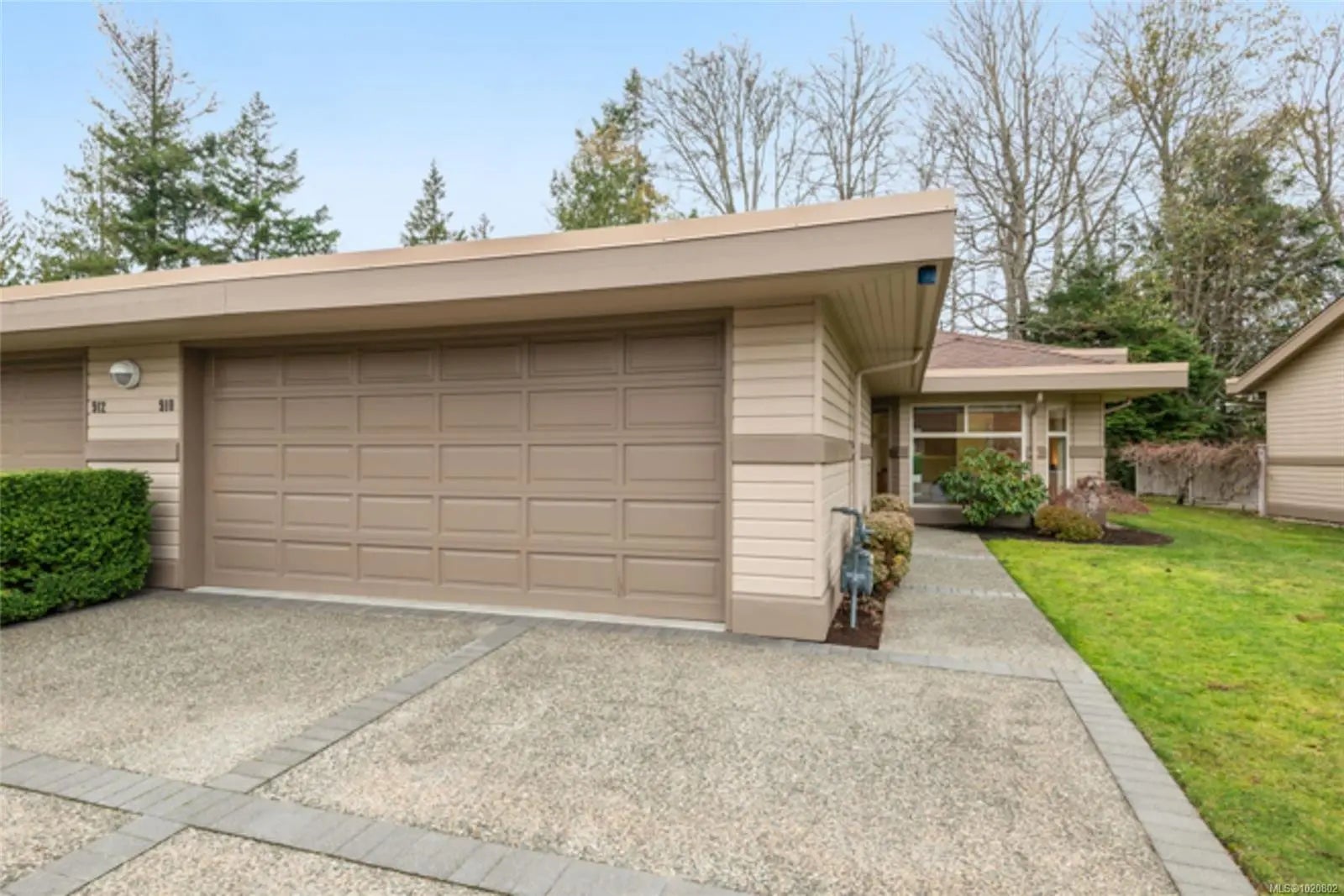 910 Lakes Blvd French Creek BC V9P 2B8 - MLS 1020802