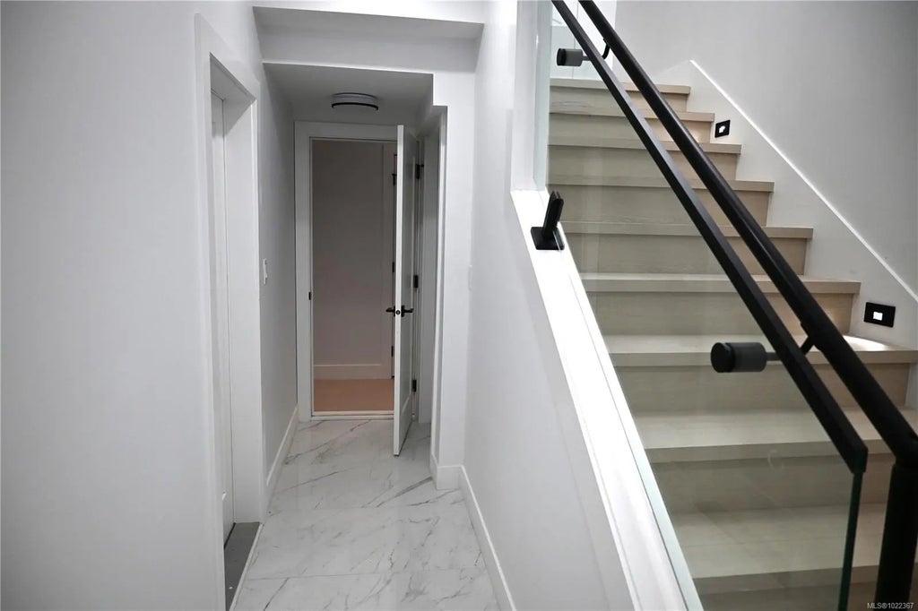 3927 Jingle Pot Rd, Nanaimo Single Family Detached for sale: MLS ...