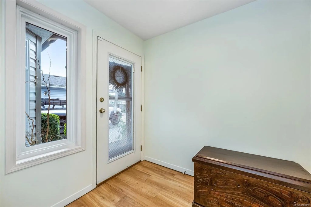 1047 Marchmont Rd, Duncan Home For Sale 649900