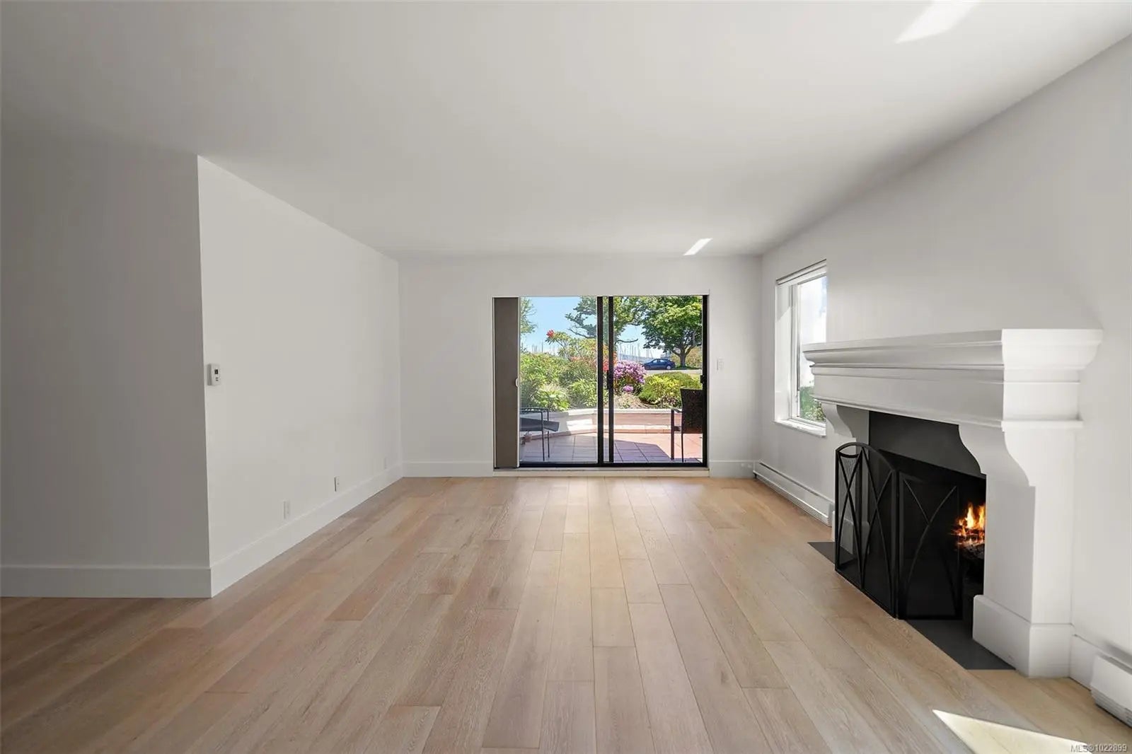 1370 Beach Dr 109 Oak Bay BC V8S 2N6 - MLS 1022899