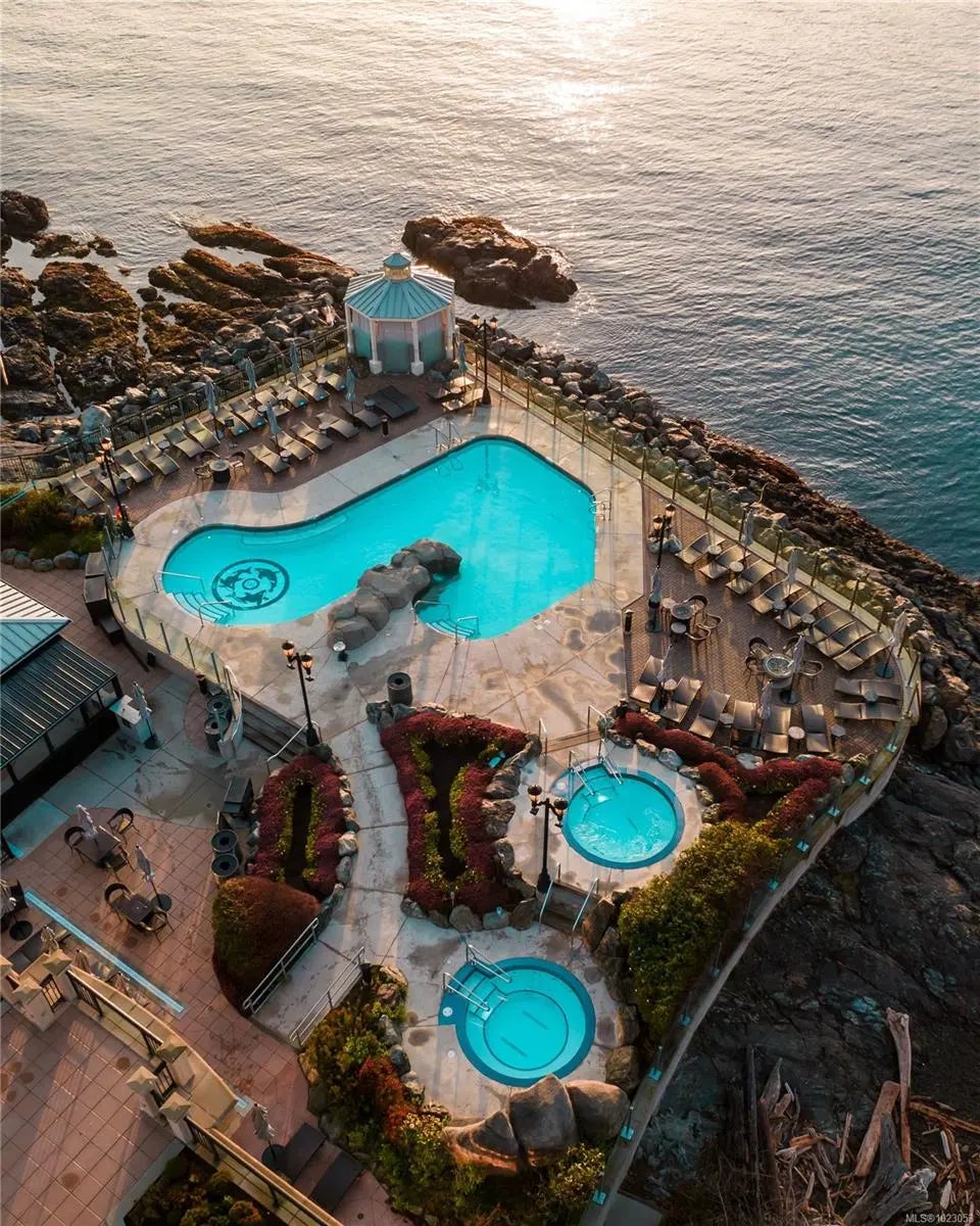 1175 Beach Dr 505 Oak Bay BC V8S 2N2 - MLS 1023053