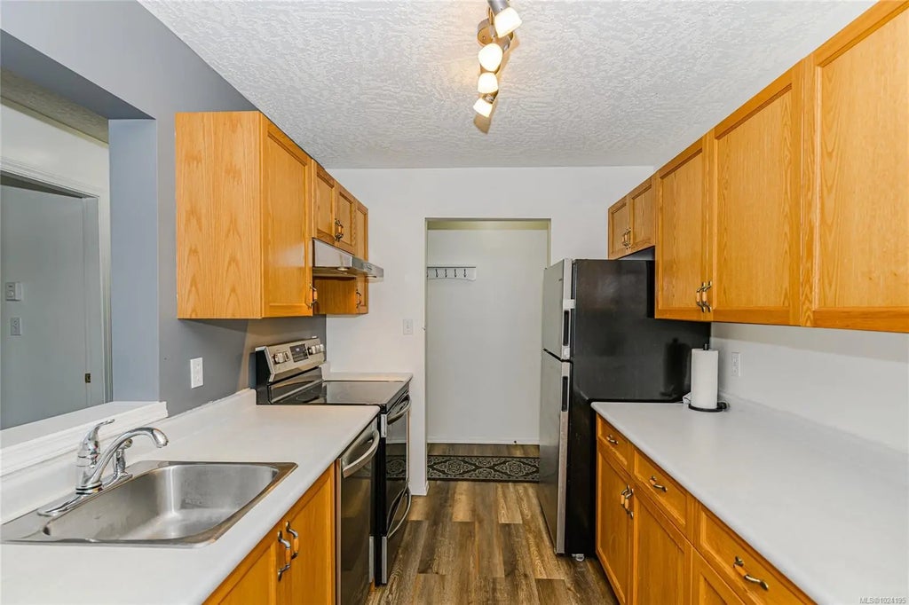 3226 Cowichan Lake Rd 307, Duncan Condo Apartment for sale: MLS ...