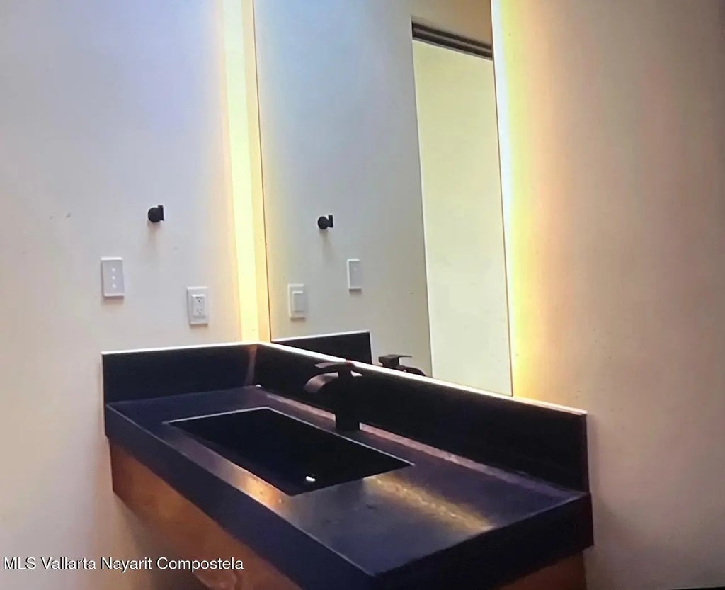 1042 Carmino Vallejo Casa El Jorullo, Centro South, Property Listing ...