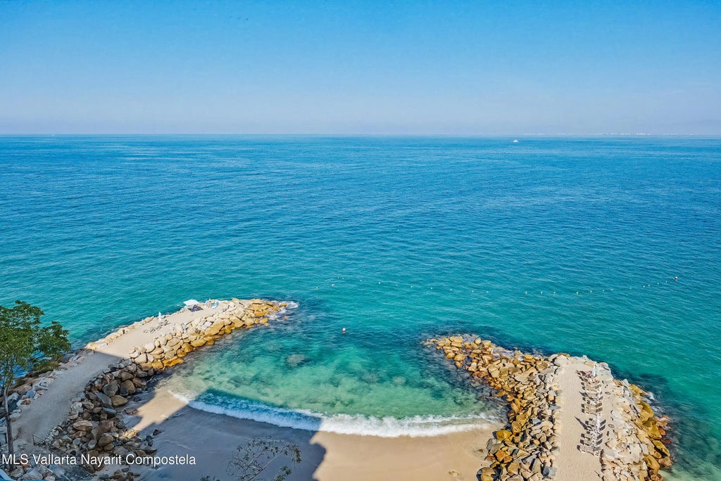 9.5 Km Carr. A Barra De Navidad Jr Ph 6 Arco Playa, South Shore ...