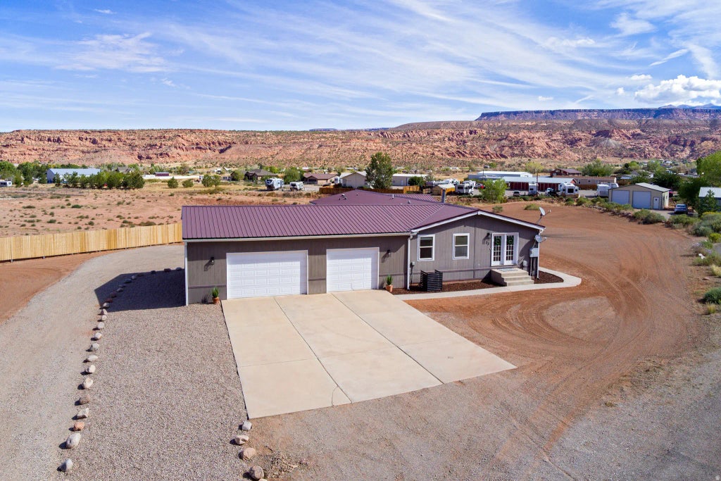 33 E Merriam Ct, Moab Property Listing: MLS® #2123583