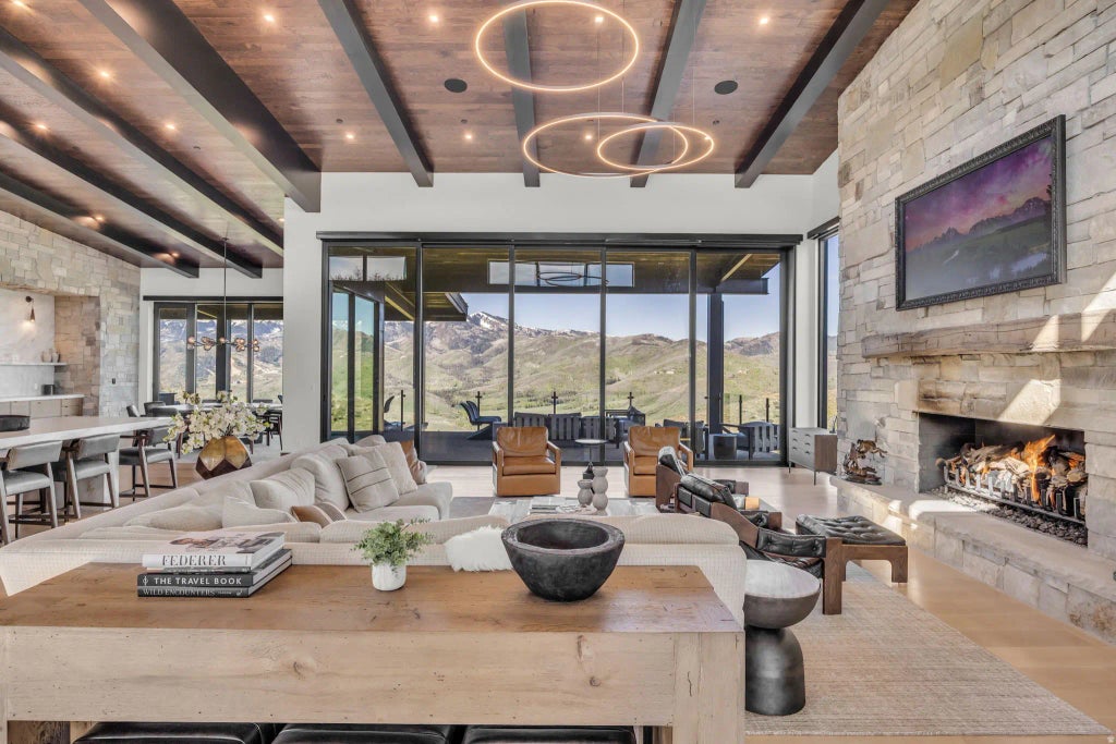 1735 Red Hawk Trl, Park City Property Listing: MLS® #2127814